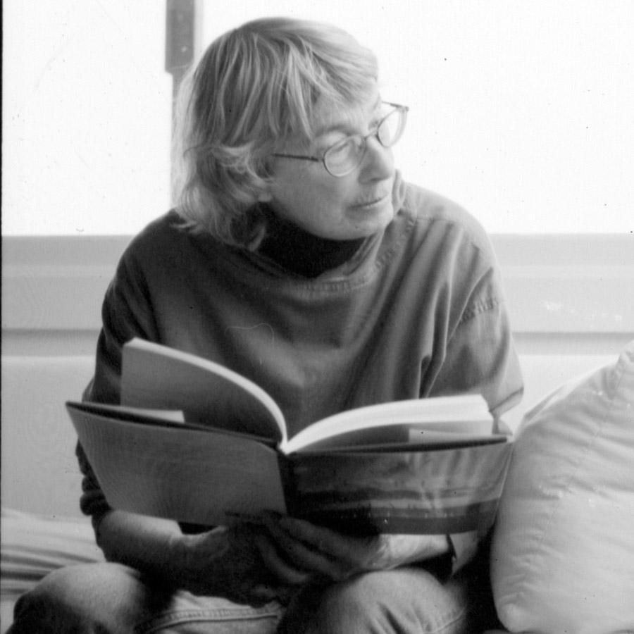 Mary Oliver Is Dead